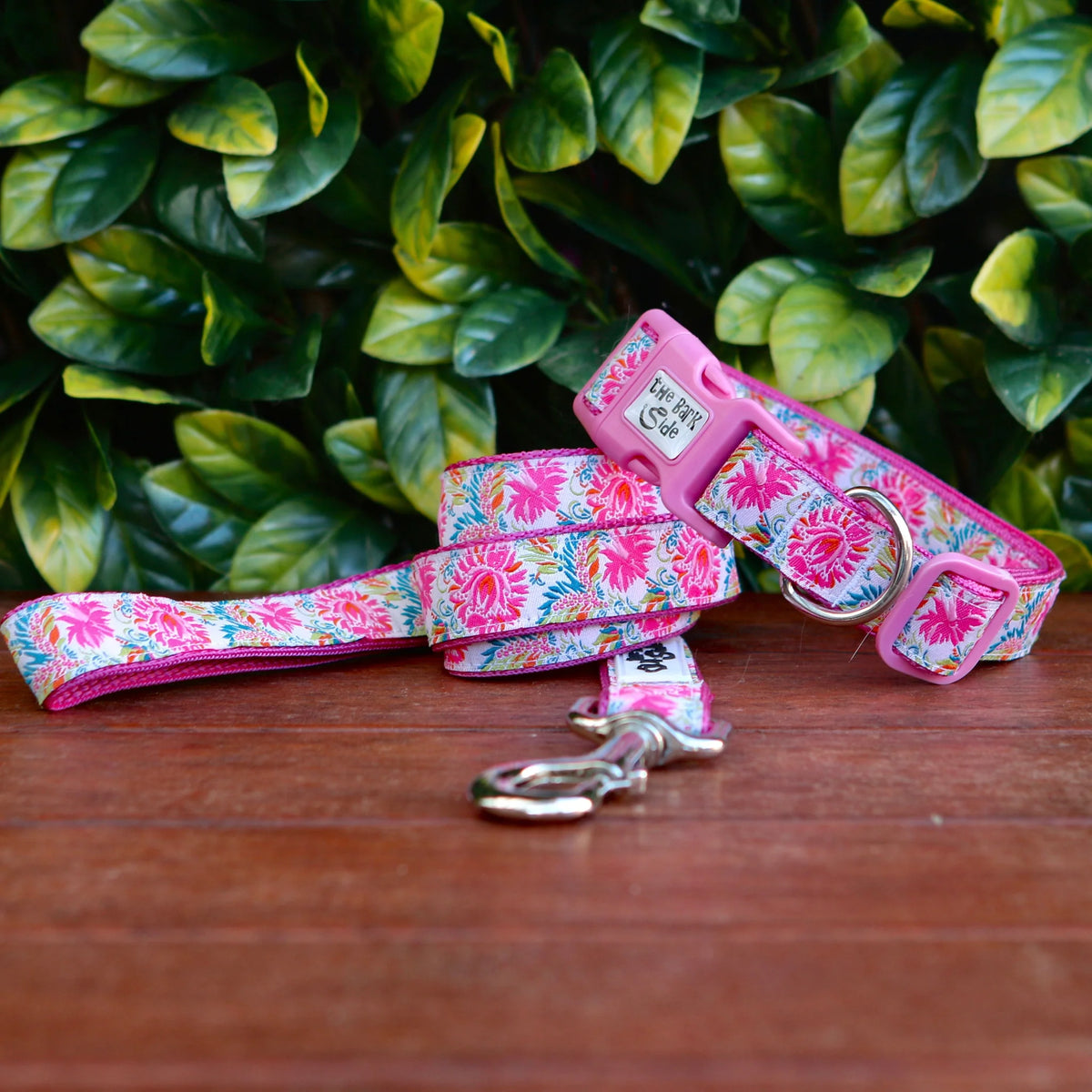 Pink Floral Dog Lead - Hand Made by The Bark Side – Moondidley Pets